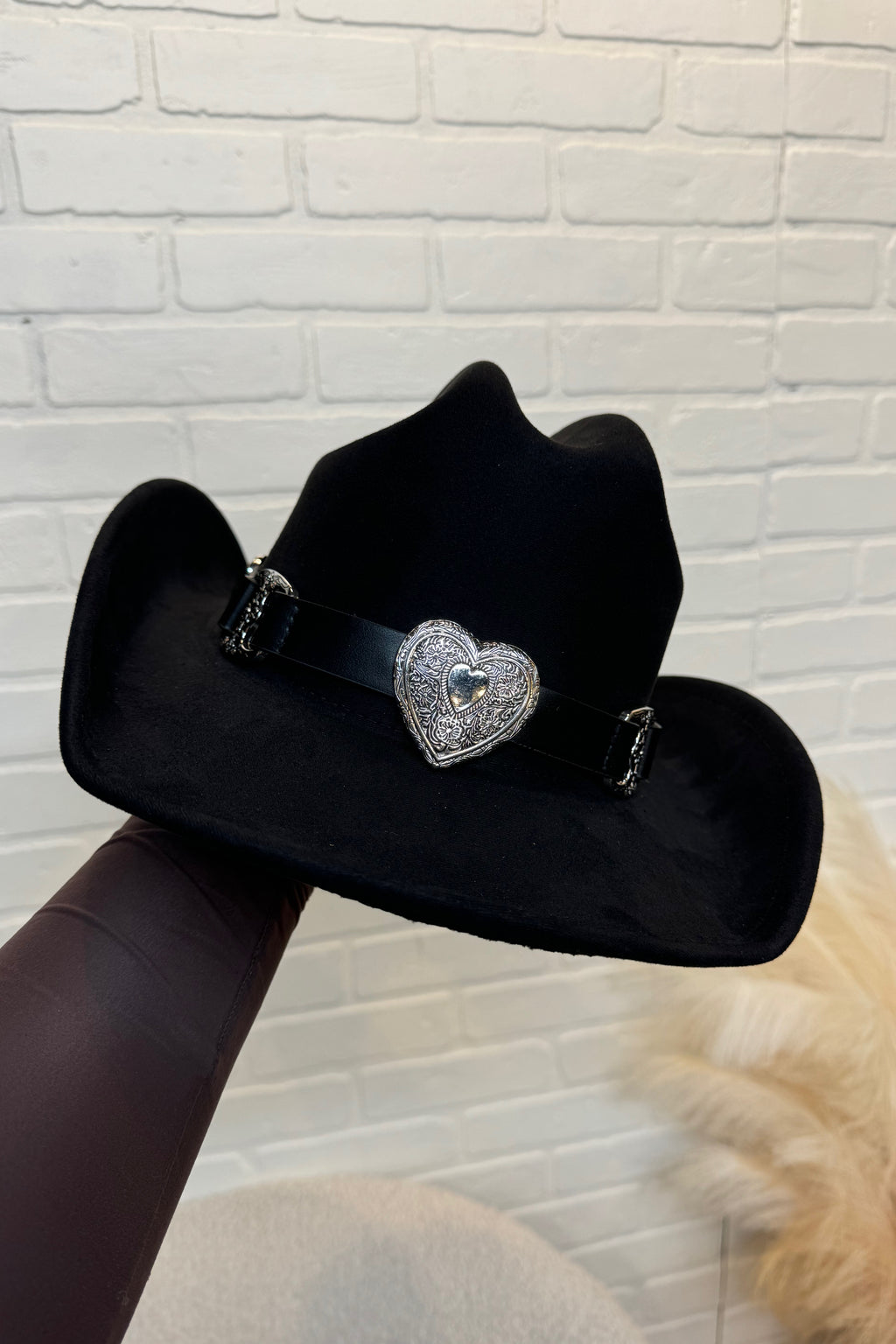 Heart Of Silver Cowgirl Hat - Black – Trendy and Tipsy